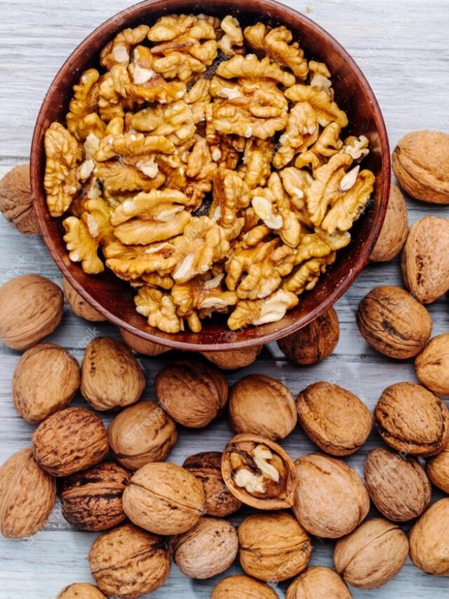 Walnuts Benefits: सर्दियों में रोज अखरोट खाने से सेहत को मिलेंगे ये 5 ...